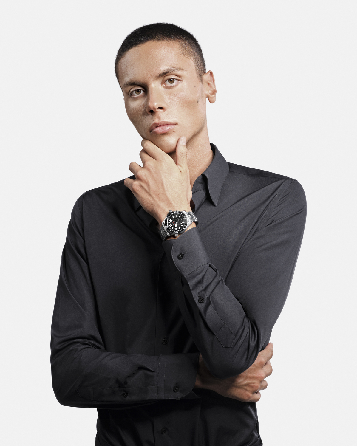 Léon Marchand et David Popovici, ambassadeurs OMEGA – AMILCAR FASHION MAGAZINE